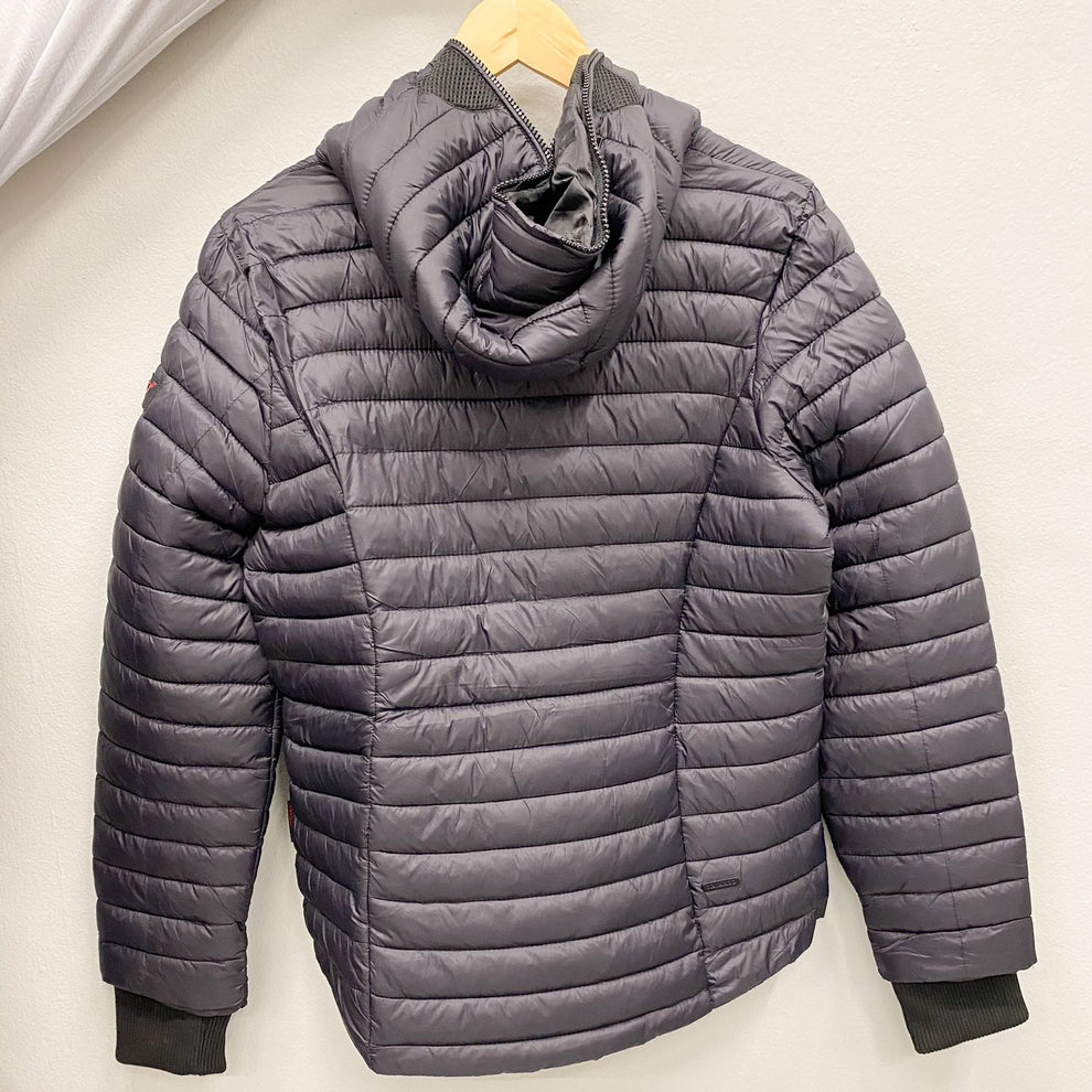 Queue black puffer hood jacket – Queue Shoes